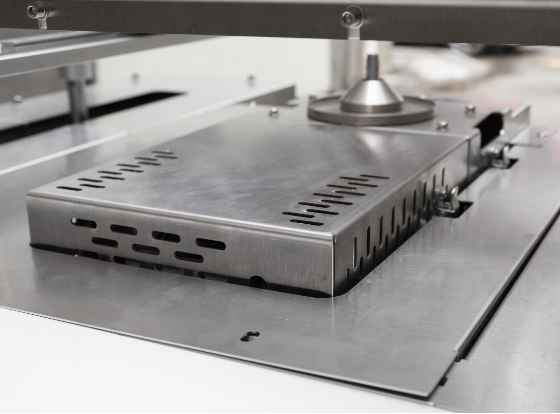 Selective spray and soldering system